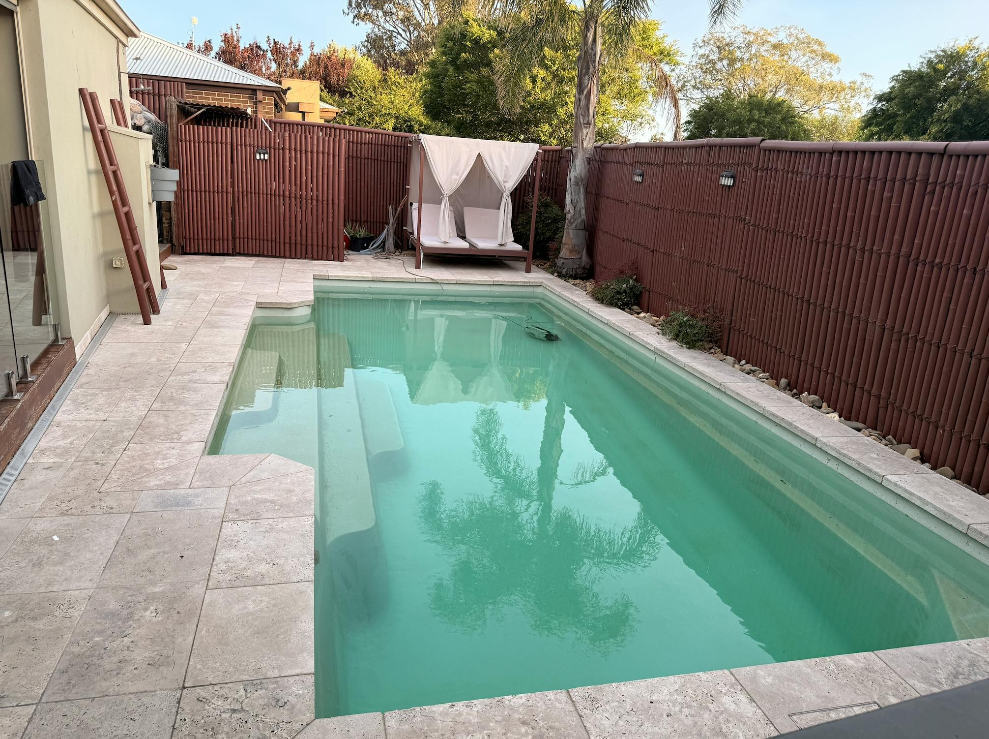 Beautiful Private Pool With Spa, Pool Table, Bbq And Pizza Oven - Private Pool in Lyndhurst ...